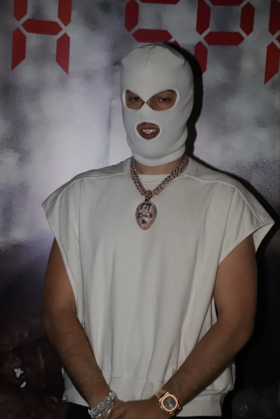 OVO SU JEDINE SLIKE DEVITA BEZ MASKE! Srpski reper godinama krije ...